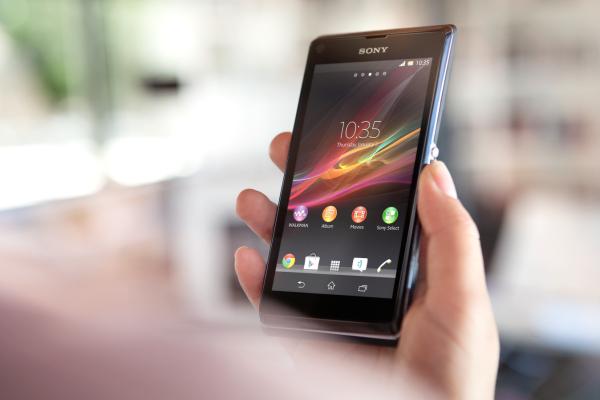 Sony Xperia L - Smartphone libre Android (pantalla 4.3", cámara 8 Mp,8 ...