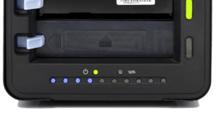 Drobo DR04DD30 4-Bay FireWire 800/USB 2.0 DAS Enclosure - Amazon.co.uk