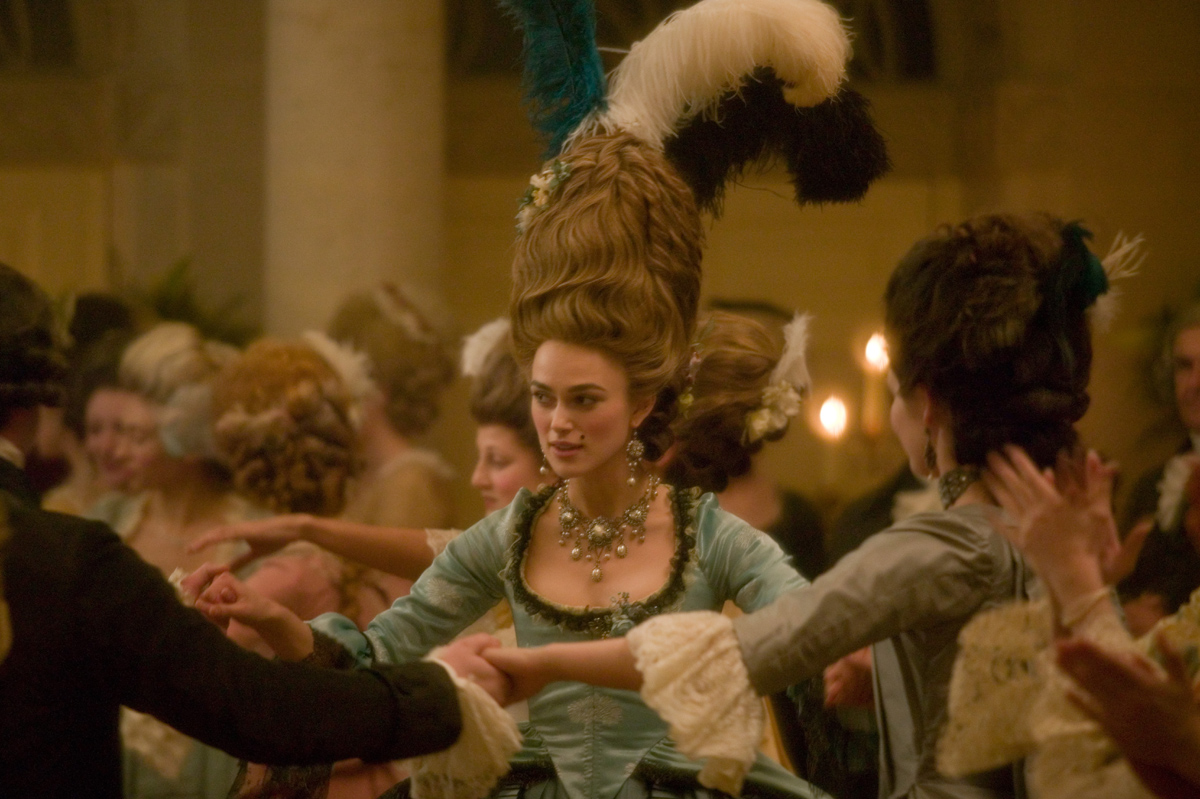 The Duchess [DVD] [2008]: Amazon.co.uk: Keira Knightley, Ralph Fiennes ...