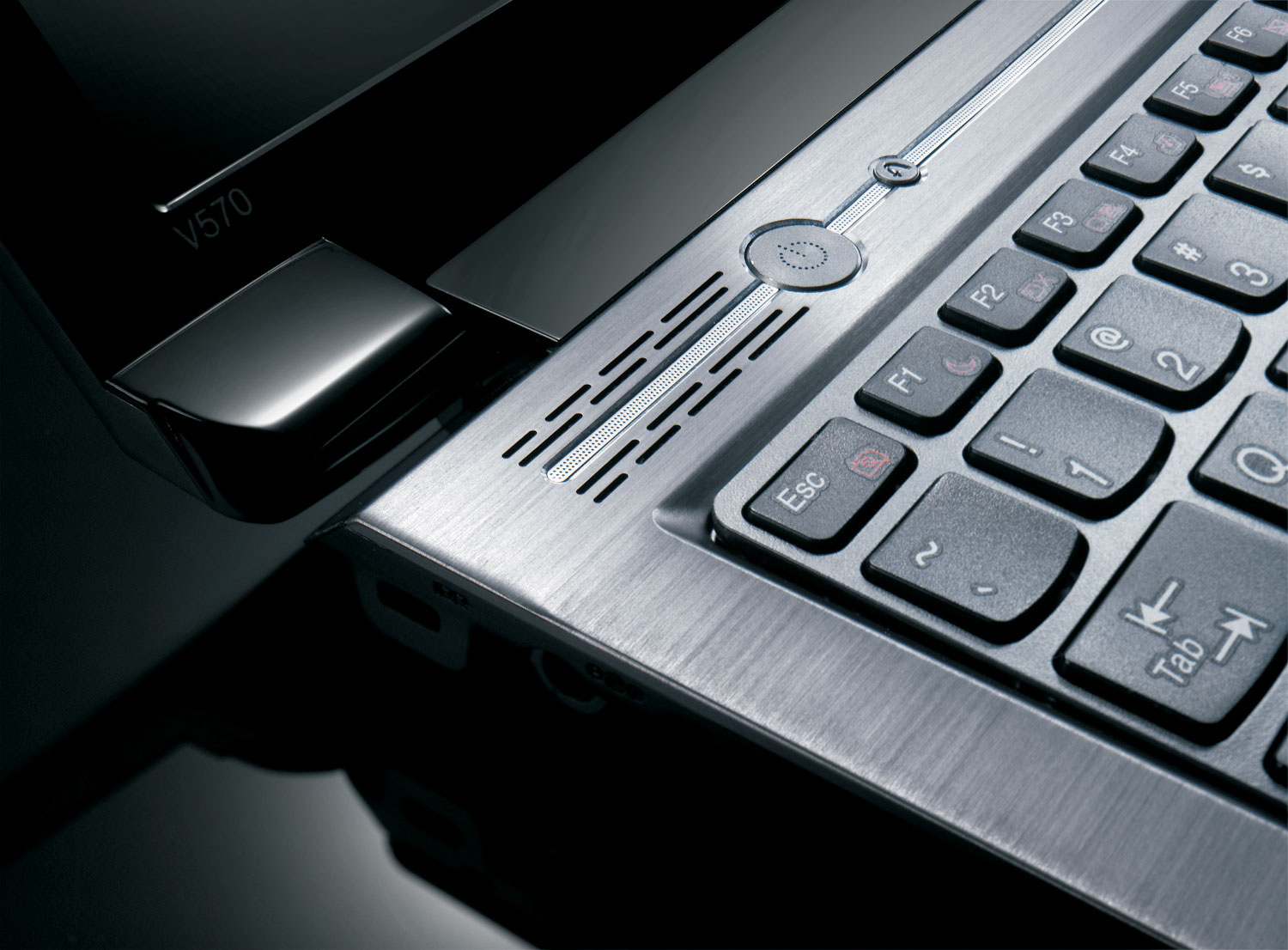 Lenovo V570 15.6 inch Laptop (Core i3-2310M, RAM 2GB, HDD 320GB, DVDRW ...