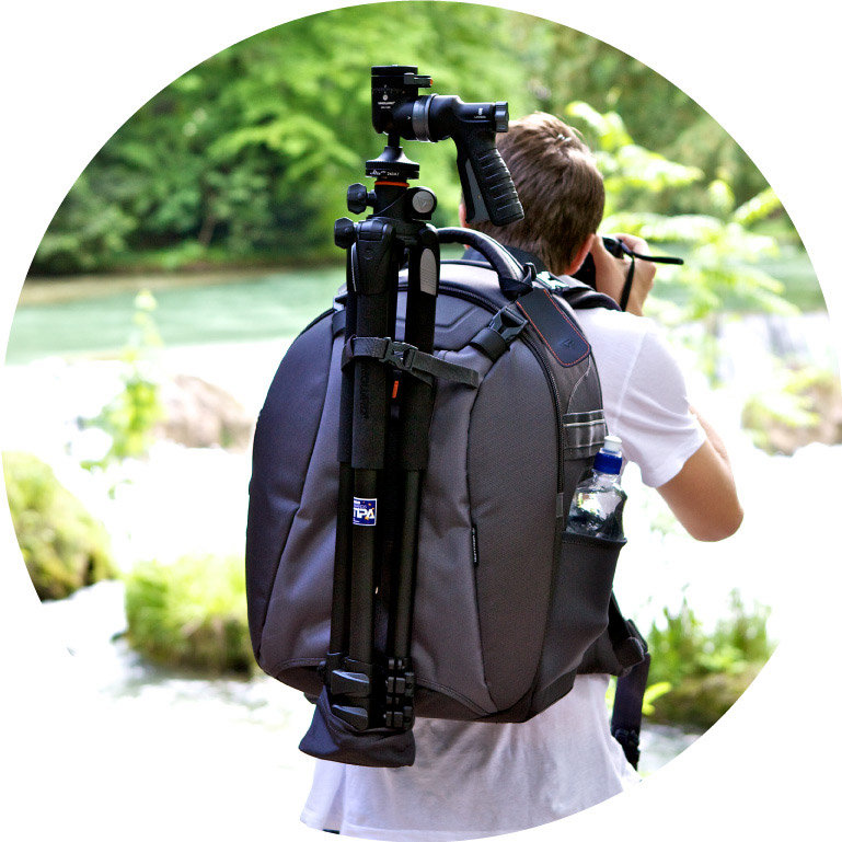 VANGUARD Skyborne 51 Daypack for Professional DSLR Camera Systems ...