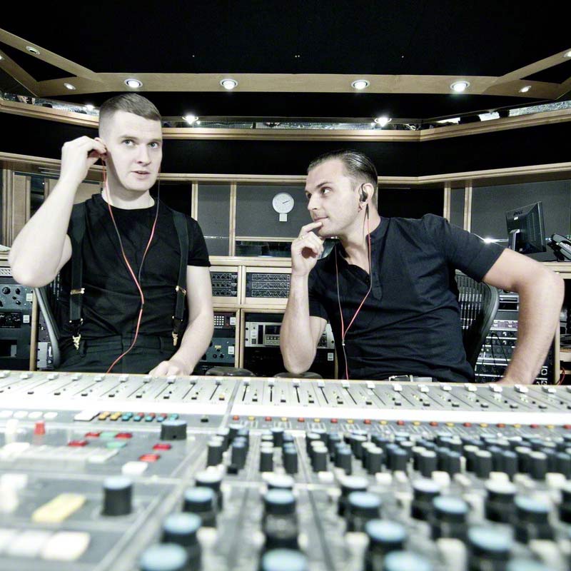 Sony XBA-H3 In Ear Headphones with Hybrid 3 Way Dynamic Driver Driver ...