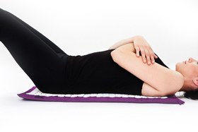 Yantra Mat Acupressure Mat with Carry Bag - Purple: Amazon.co.uk ...