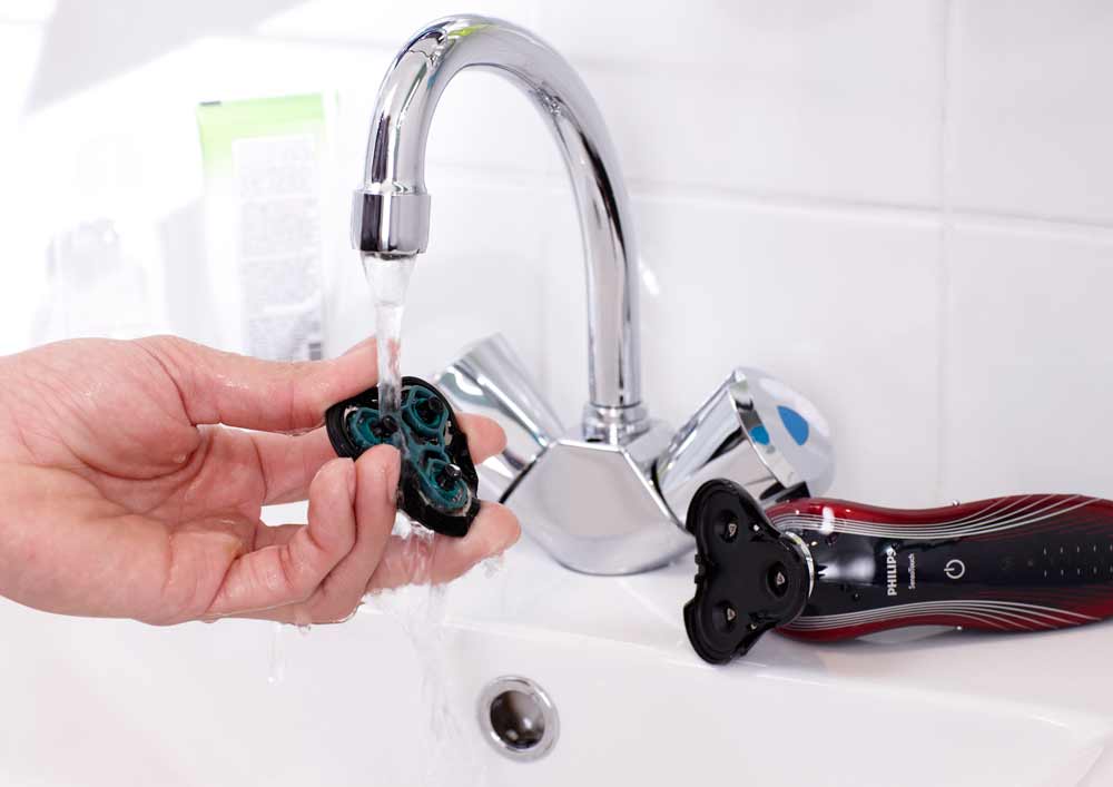 Philips RQ1145/17 SensoTouch Gyroflex 2D Electric Shaver : Amazon.co.uk ...