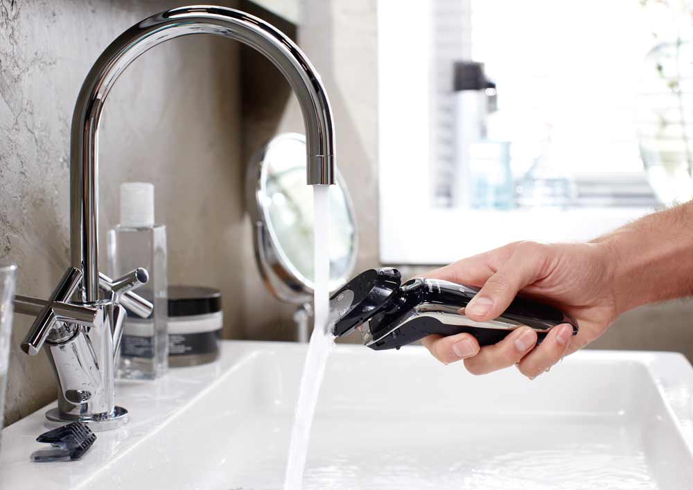 Philips RQ1251/22 SensoTouch Gyroflex 3D Electric Shaver with Jet Clean ...