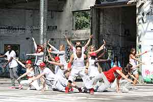 Berlin Dance Battle - A Streetdance Journey: Amazon.de: Devin Ash ...