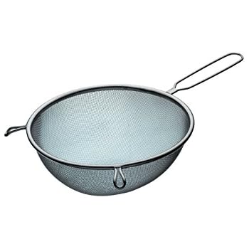 KitchenCraft Large Stainless Steel Sieve, 20 cm (8"): Amazon.co.uk ...