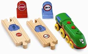 BRIO 33761 Wooden Railway System: Smart Track Engine and Tracks: Amazon ...