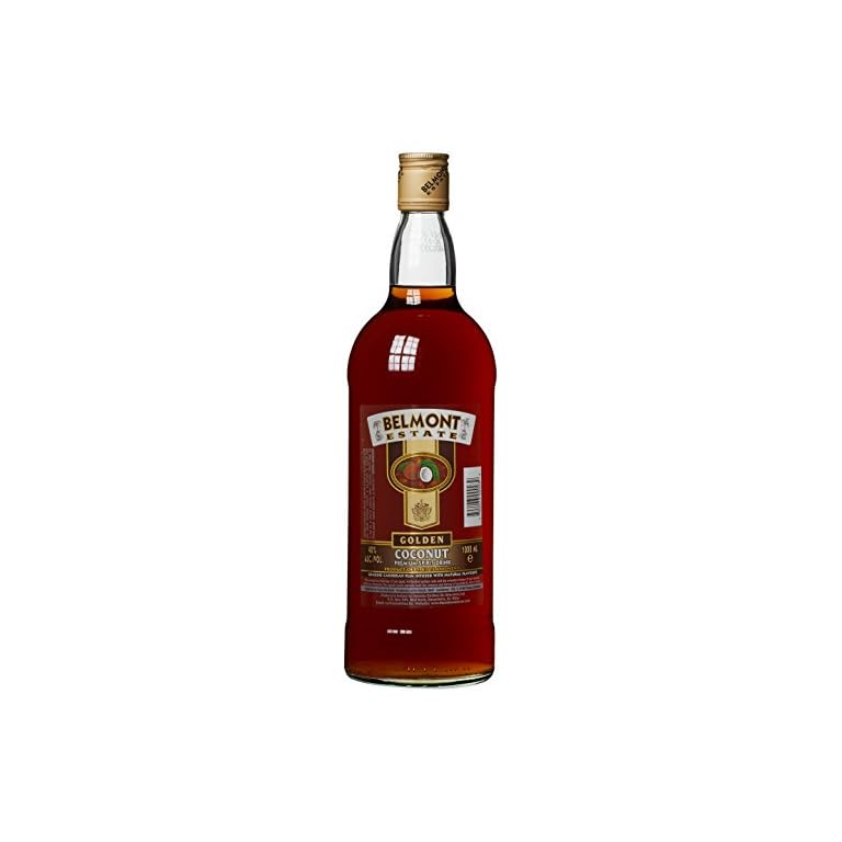 Brauner Rum reift mehrere Jahre lang in Holzfässern, für die tiefbraune ...