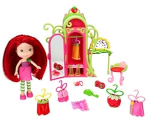 Hasbro Emily Erdbeer - Erdbeer Kleiderschrank + Puppe: Amazon.de: Spielzeug