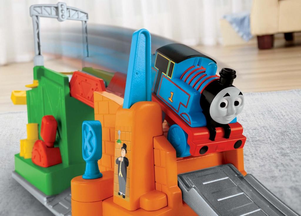 Thomas & Friends Action Tracks : Amazon.co.uk: Toys & Games