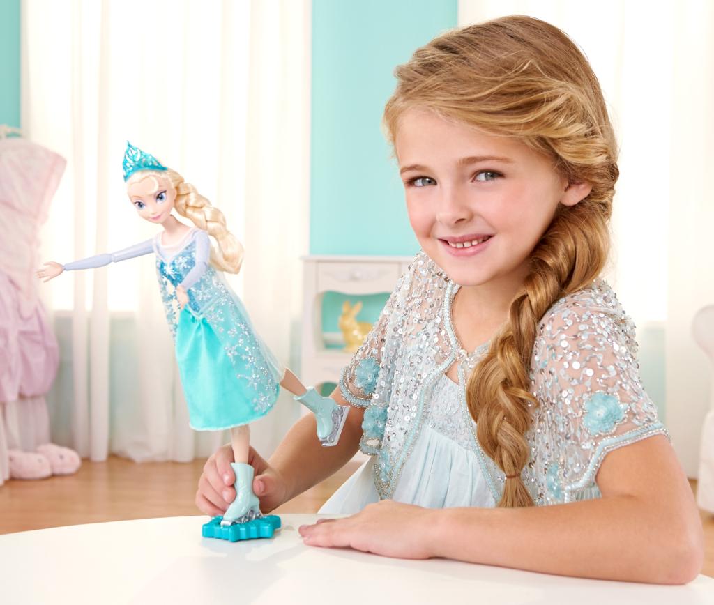 Disney Frozen Ice Skating Elsa Doll : Amazon.co.uk: Toys & Games
