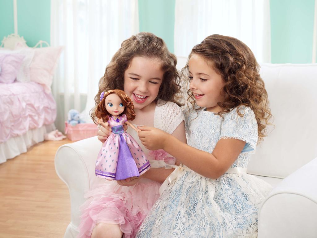 Disney Sofia the First Princess Sofia Fashion Doll : Amazon.co.uk: Toys ...