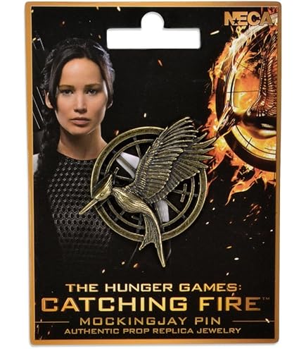 Affiche Du Geai Moqueur Hunger Games 4 : Jennifer Lawrence Et Liam