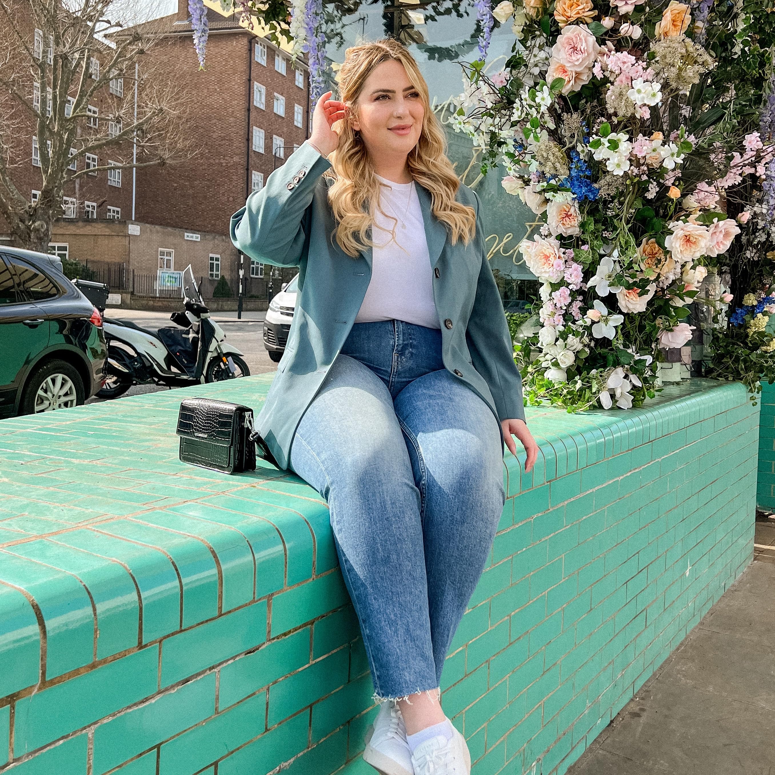 Jess Elle King's Amazon page