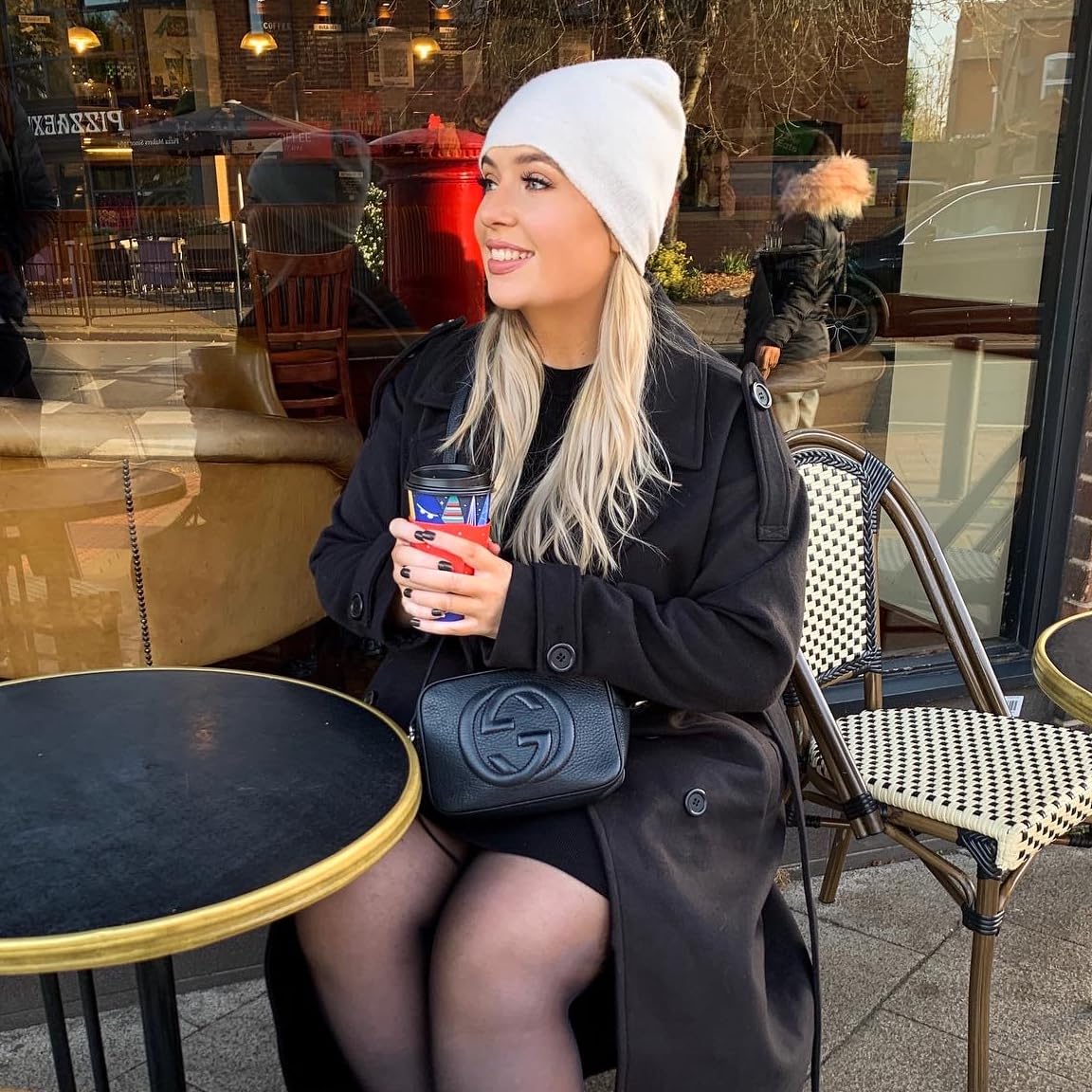 Amelia Rose Alice Sutton's Amazon page