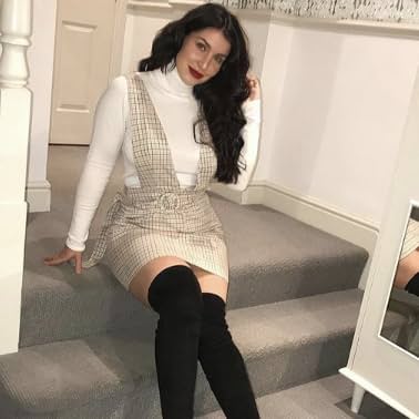 Lisa Dee's Amazon page