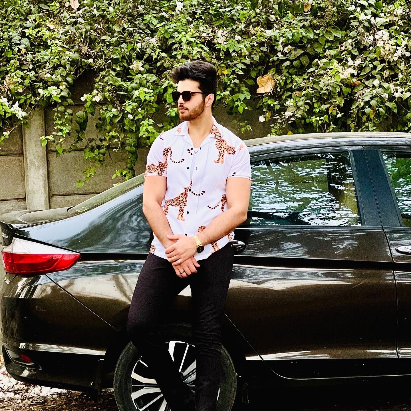 vinit adwani's Amazon Page