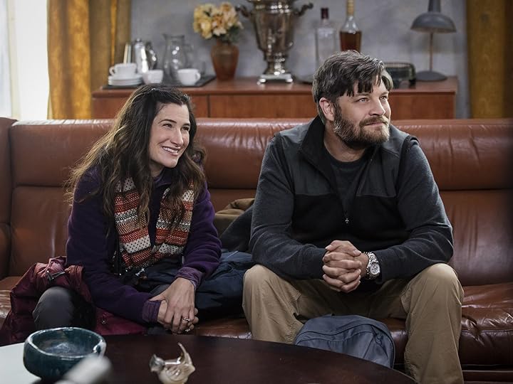 The Romanoffs - Season 1 : Aaron Eckhart, Diane Lane, Isabelle Huppert ...